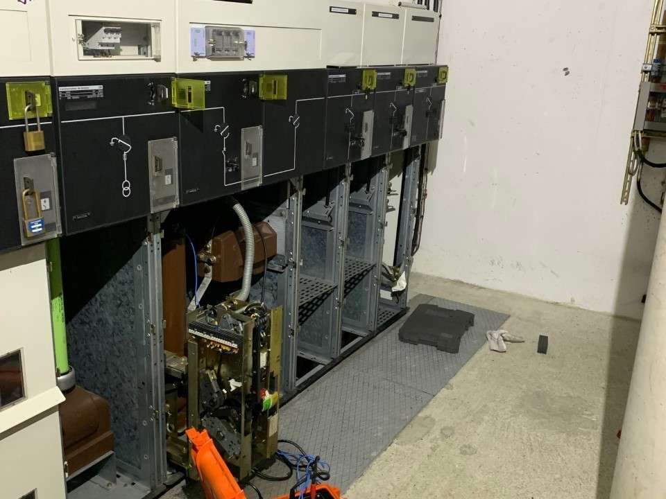Dépannage cellule HTA, disjoncteur BT et transformateur HTA/BT à ...
