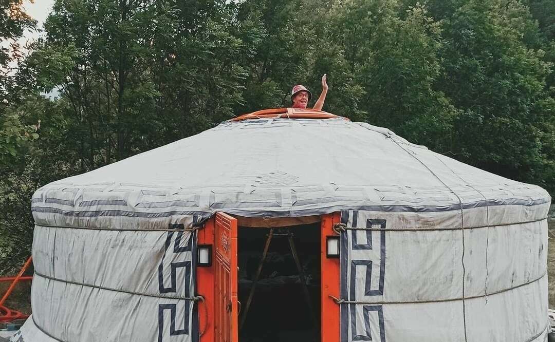 Mourad Yourte, logements insolites à Embrun