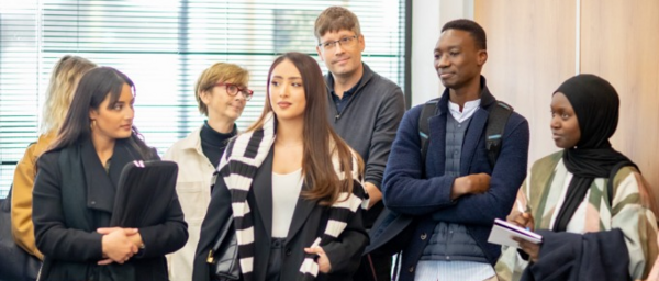 Entrepreneuriat dans les banlieues et milieux ruraux : l’association ...